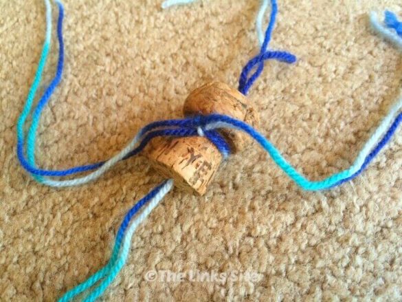 10+ Easy DIY Cat Toys: Make Cat Toys Out of Household Items | Meows 'n ...